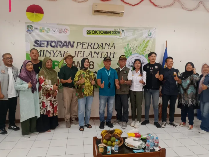 Karang Taruna 08 Jatibening Baru dan Greenia Kolaborasi Olah Minyak ...